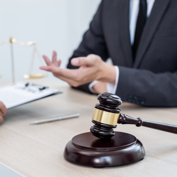 What to Expect in a Legal Deposition: Complete Guide - Deposition ...